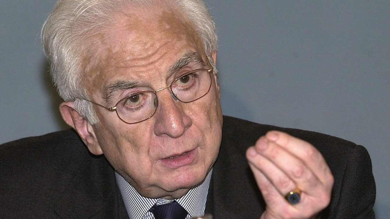 30 anni fa l’addio di Cossiga al Quirinale con le clamorose dimissioni ...